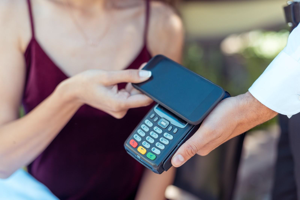 5 Myths About the Safety of Contactless Payments | RCS | Blog